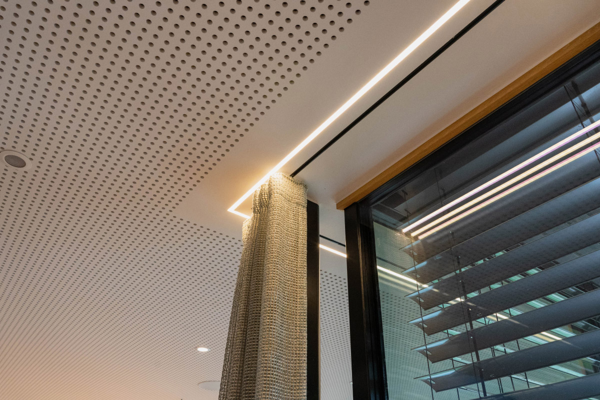 5m LED pásky (laditelná bílá) - IP68 (při potopení do vody) - Loxone Shop